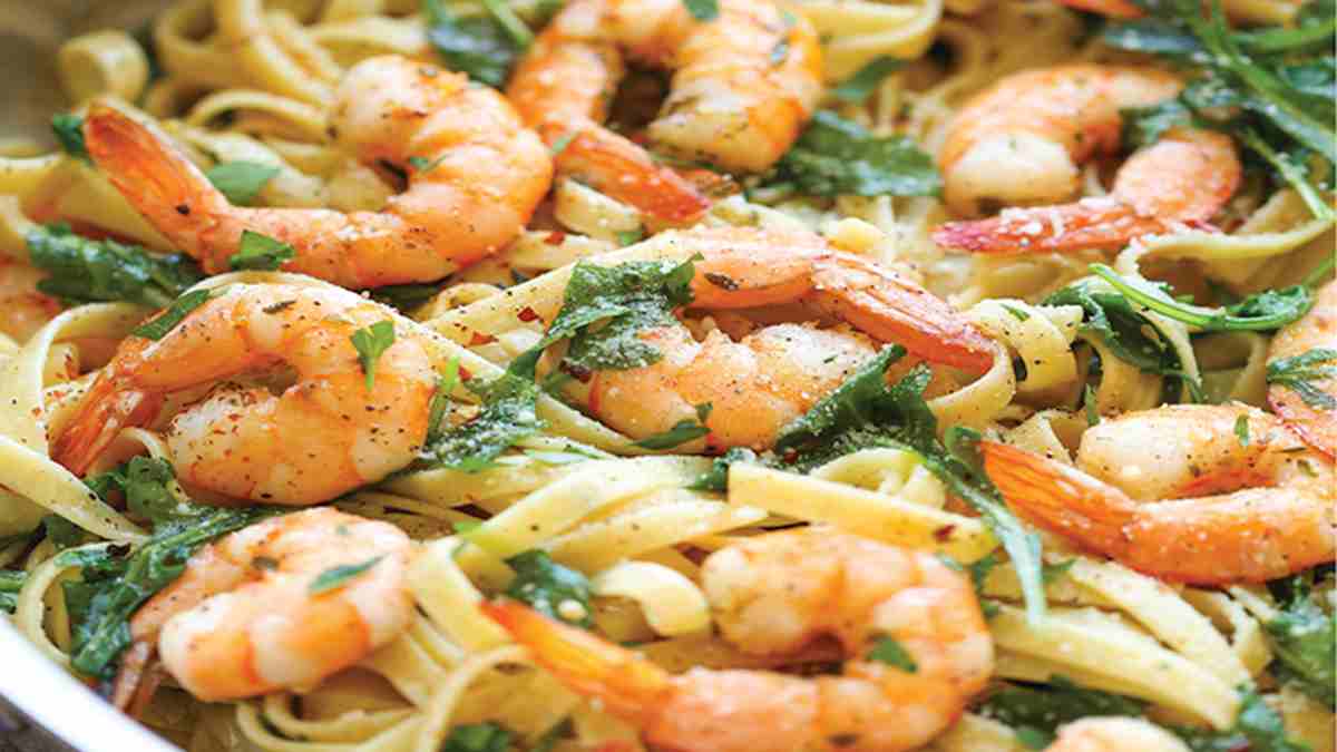 Spaghettis Aux Crevettes Et à Lail Une Recette De Luxe Astuces